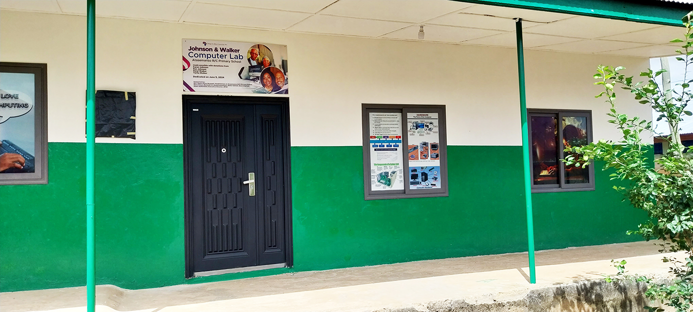 Johnson & Walker Computer laboratory commissioned at Atasemanso R/C ...