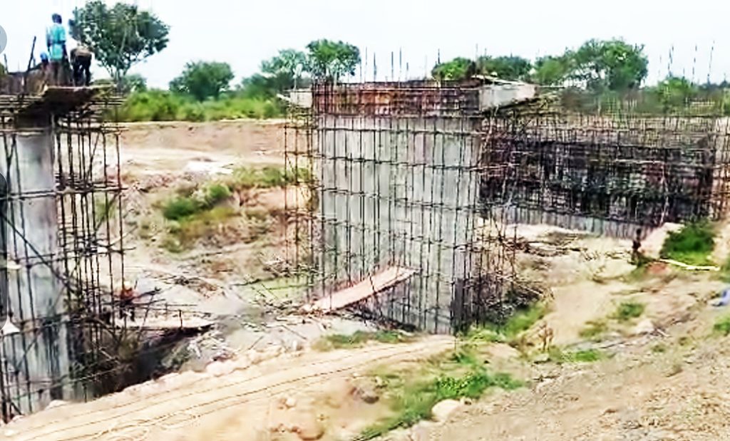 Prang Paramount Chief inspects ongoing projects in traditional area ...
